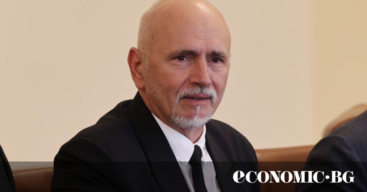 Николай Събев поиска оставките на Асен Василев и Даниел Лорер