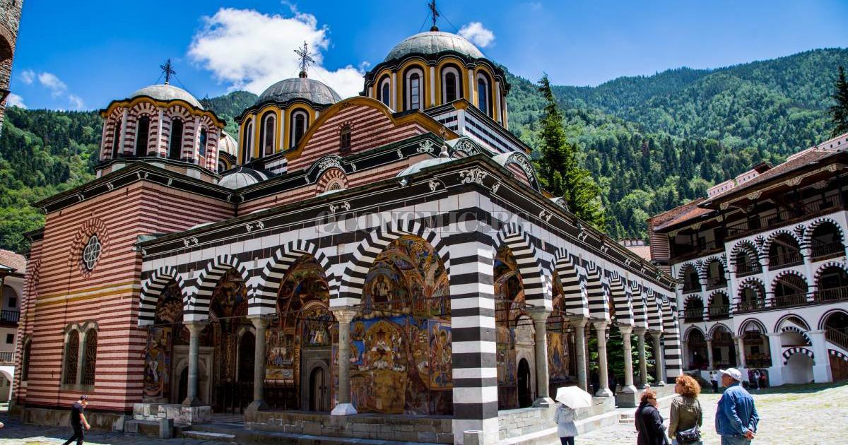 На осмата година КЗК се захвана с „новите“ регулации при екскурзоводите